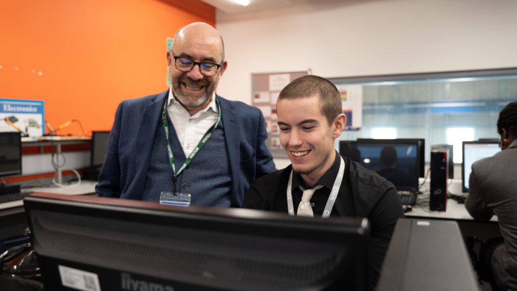 Former Labour Schools Minister visits The Leigh UTC